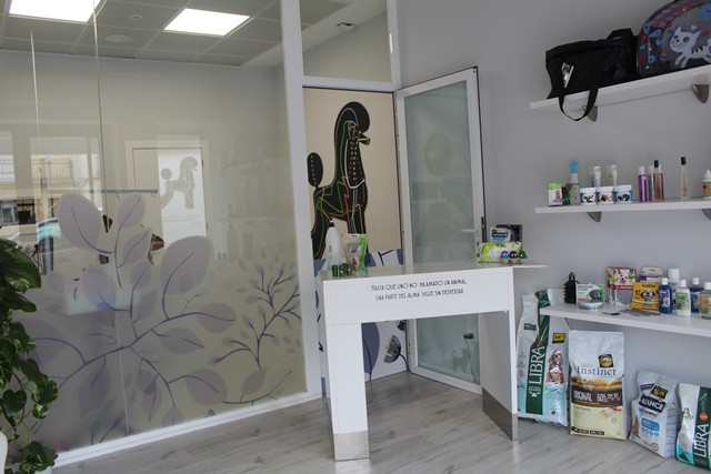 Pelijas Peluquería Canina Profesional renueva sus instalaciones y te ... Pelijas Peluquería Canina Profesional renueva sus instalaciones y te ...